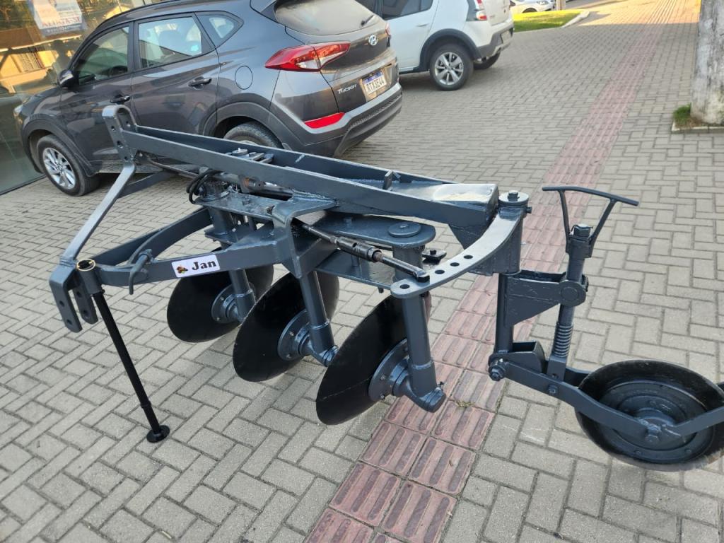 Arado Jan modelo 3 disco com pistão hidráulico | Agro22